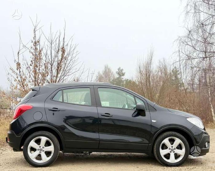 Black Opel Mokka 2013 in Siauliai, with an engine capacity of 1.36 L and mileage of 158 thousand km for 4999 €, photo 13 on AUTOMOTO.COM.LV