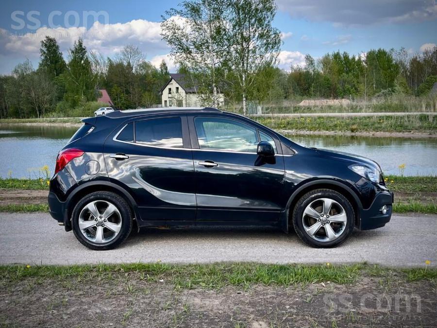 Black Opel Mokka 2013 in Riga, with an engine capacity of 1.70 L and mileage of 279 thousand km for 6500 €, photo 3 on AUTOMOTO.COM.LV