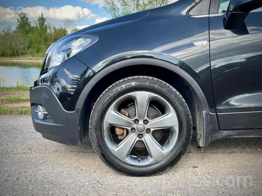 Black Opel Mokka 2013 in Riga, with an engine capacity of 1.70 L and mileage of 279 thousand km for 6500 €, photo 5 on AUTOMOTO.COM.LV