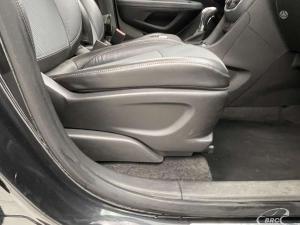 Black Opel Mokka 2013 in Vilnius, with an engine capacity of 1.69 L and mileage of 118 thousand km for 5900 €, photo 8 on AUTOMOTO.COM.LV