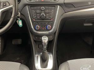 Black Opel Mokka 2013 in Vilnius, with an engine capacity of 1.69 L and mileage of 118 thousand km for 5900 €, photo 19 on AUTOMOTO.COM.LV