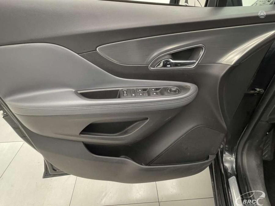 Black Opel Mokka 2013 in Vilnius, with an engine capacity of 1.69 L and mileage of 118 thousand km for 5900 €, photo 21 on AUTOMOTO.COM.LV