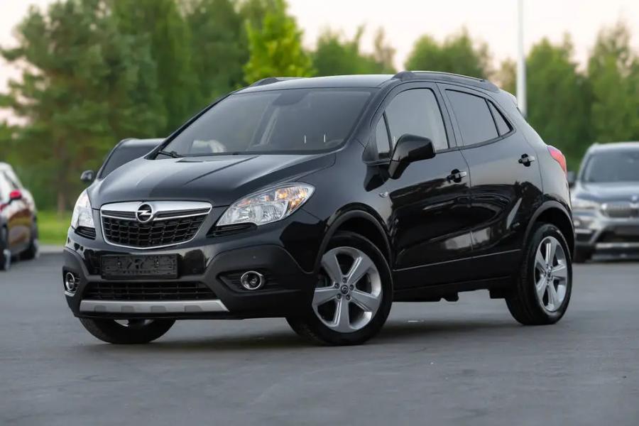 Melns Opel Mokka 2013 Jelgava, ar dzinēja tilpumu 1.60 L un nobraukumu 174 tūkst. km par 6500 €, foto 1 vietnē AUTOMOTO.COM.LV
