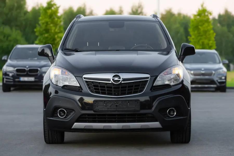 Melns Opel Mokka 2013 Jelgava, ar dzinēja tilpumu 1.60 L un nobraukumu 174 tūkst. km par 6500 €, foto 3 vietnē AUTOMOTO.COM.LV