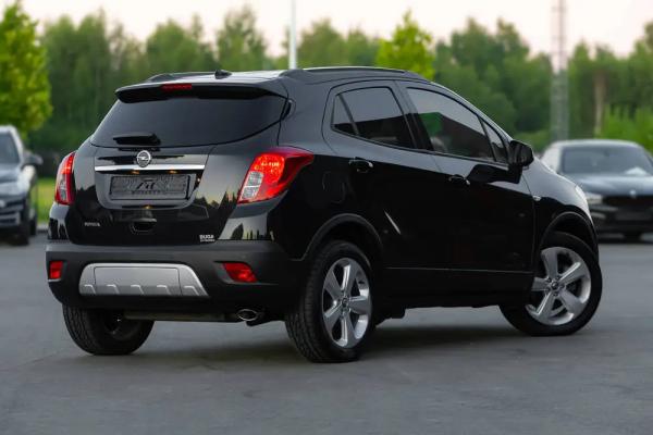 Black Opel Mokka 2013 in Jelgava, with an engine capacity of 1.60 L and mileage of 174 thousand km for 6500 €, photo 4 on AUTOMOTO.COM.LV