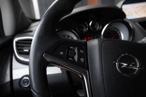 Melns Opel Mokka 2013 Jelgava, ar dzinēja tilpumu 1.60 L un nobraukumu 174 tūkst. km par 6500 €, foto 20 vietnē AUTOMOTO.COM.LV