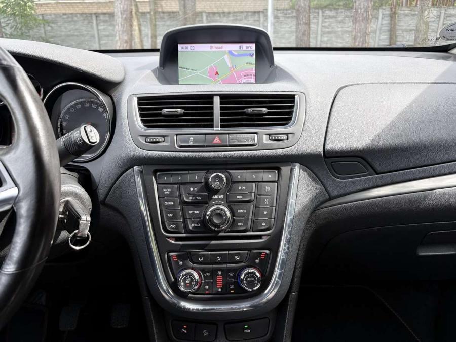 Black Opel Mokka 2013 in Druskininkai, with an engine capacity of 1.69 L and mileage of 179 thousand km for 7350 €, photo 24 on AUTOMOTO.COM.LV