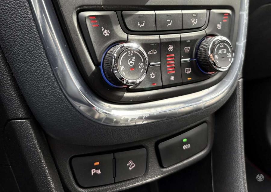 Black Opel Mokka 2013 in Druskininkai, with an engine capacity of 1.69 L and mileage of 179 thousand km for 7350 €, photo 26 on AUTOMOTO.COM.LV