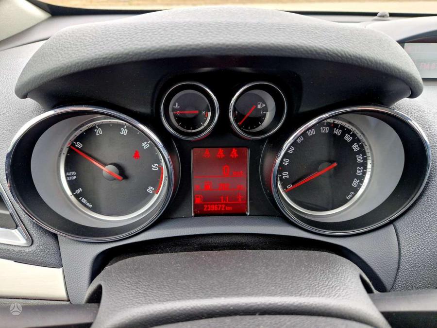 Black Opel Mokka 2013 in Marijampole, with an engine capacity of 1.69 L and mileage of 240 thousand km for 5949 €, photo 13 on AUTOMOTO.COM.LV