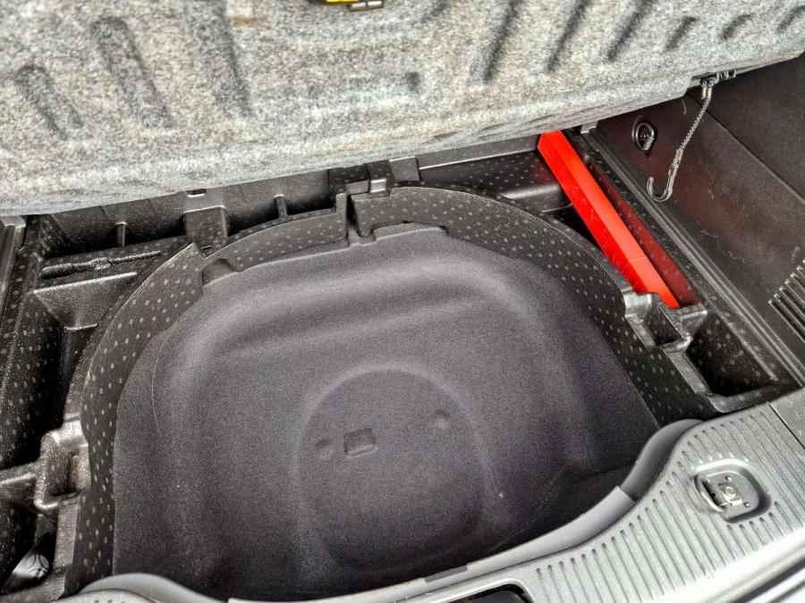 Black Opel Mokka 2013 in Marijampole, with an engine capacity of 1.69 L and mileage of 240 thousand km for 5949 €, photo 15 on AUTOMOTO.COM.LV