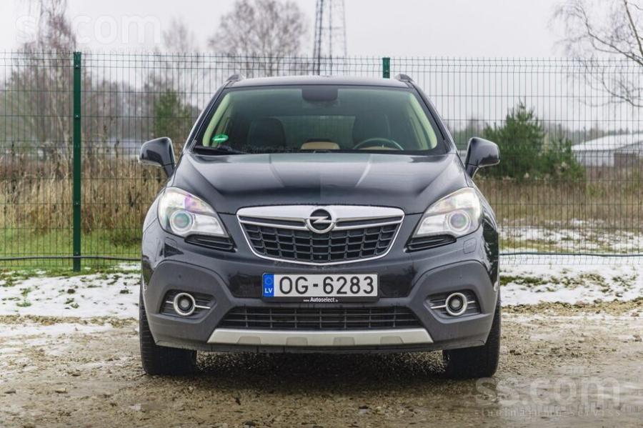 Black Opel Mokka 2014 in Riga, with an engine capacity of 1.70 L and mileage of 139 thousand km for 9890 €, photo 2 on AUTOMOTO.COM.LV