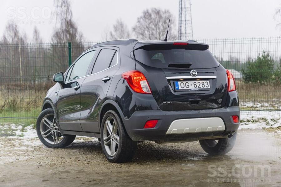Black Opel Mokka 2014 in Riga, with an engine capacity of 1.70 L and mileage of 139 thousand km for 9890 €, photo 4 on AUTOMOTO.COM.LV
