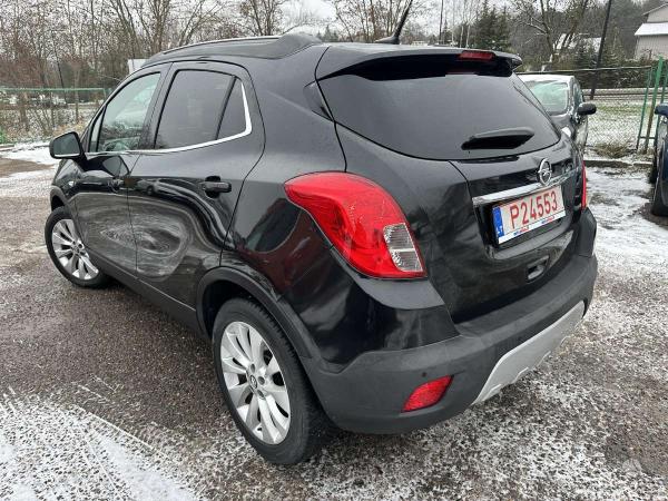 Black Opel Mokka 2014 in Alytus, with an engine capacity of 1.69 L and mileage of 185 thousand km for 8400 €, photo 4 on AUTOMOTO.COM.LV