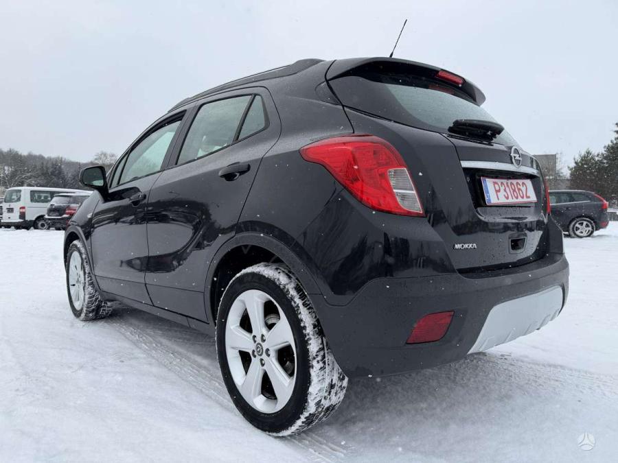 Melns Opel Mokka 2014 Alīta, ar dzinēja tilpumu 1.60 L un nobraukumu 230 tūkst. km par 7600 €, foto 10 vietnē AUTOMOTO.COM.LV
