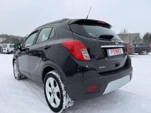 Black Opel Mokka 2014 in Alytus, with an engine capacity of 1.60 L and mileage of 236 thousand km for 7250 €, photo 12 on AUTOMOTO.COM.LV