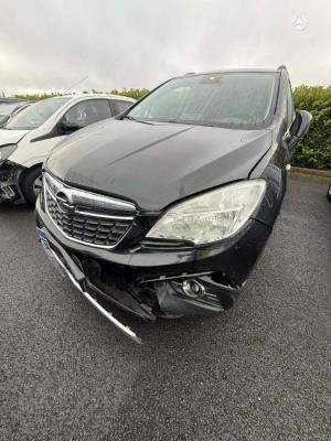 Black Opel Mokka 2014 in Taurage, with an engine capacity of 1.70 L and mileage of 250 thousand km for 3600 €, photo 2 on AUTOMOTO.COM.LV