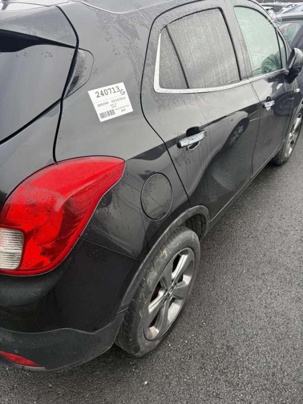 Black Opel Mokka 2014 in Taurage, with an engine capacity of 1.70 L and mileage of 250 thousand km for 3600 €, photo 9 on AUTOMOTO.COM.LV