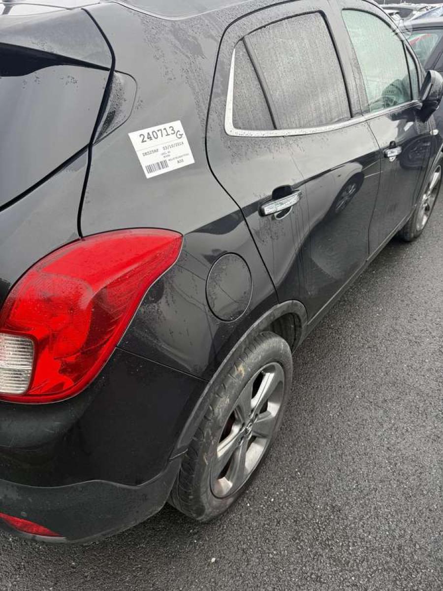 Black Opel Mokka 2014 in Taurage, with an engine capacity of 1.70 L and mileage of 250 thousand km for 3600 €, photo 9 on AUTOMOTO.COM.LV