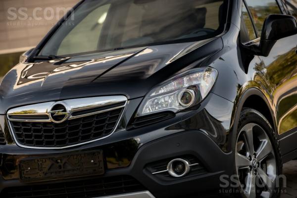Black Opel Mokka 2014 in Jelgava, with an engine capacity of 1.70 L and mileage of 201 thousand km for 6500 €, photo 2 on AUTOMOTO.COM.LV