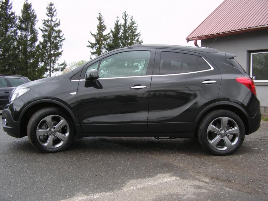 Black Opel Mokka 2014 in Riga, with an engine capacity of 1.70 L and mileage of 143 thousand km for 8950 €, photo 33 on AUTOMOTO.COM.LV