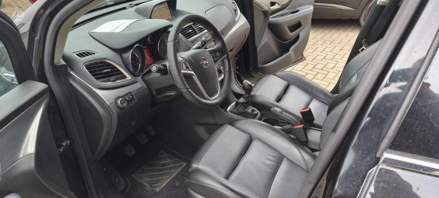 Black Opel Mokka 2014 in Taurage, with an engine capacity of 1.69 L and mileage of 230 thousand km for 5500 €, photo 12 on AUTOMOTO.COM.LV