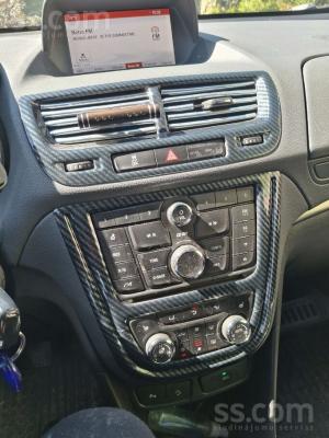 Black Opel Mokka 2014 in Kraslava, with an engine capacity of 1.70 L and mileage of 256 thousand km for 4000 €, photo 4 on AUTOMOTO.COM.LV