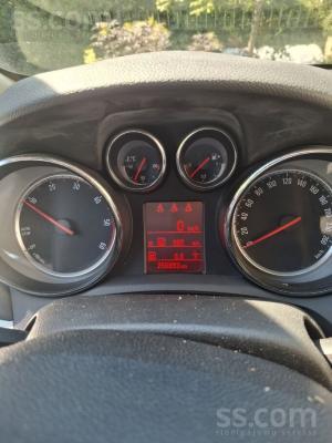 Black Opel Mokka 2014 in Kraslava, with an engine capacity of 1.70 L and mileage of 256 thousand km for 4000 €, photo 5 on AUTOMOTO.COM.LV
