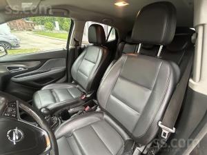 Black Opel Mokka 2014 in Daugavpils, with an engine capacity of 1.70 L and mileage of 249 thousand km for 5950 €, photo 20 on AUTOMOTO.COM.LV