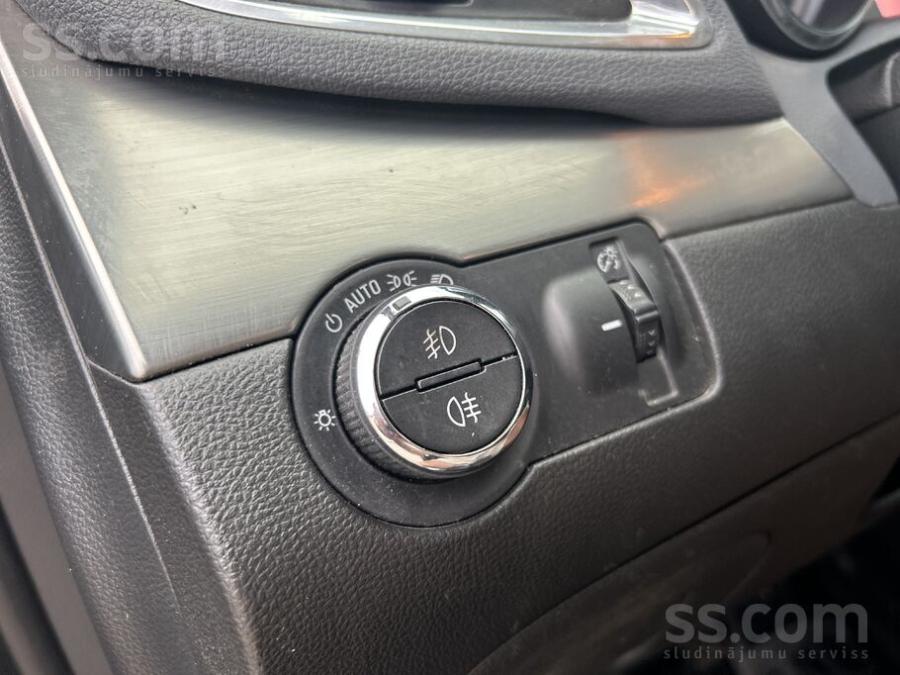 Black Opel Mokka 2014 in Daugavpils, with an engine capacity of 1.70 L and mileage of 249 thousand km for 5950 €, photo 23 on AUTOMOTO.COM.LV