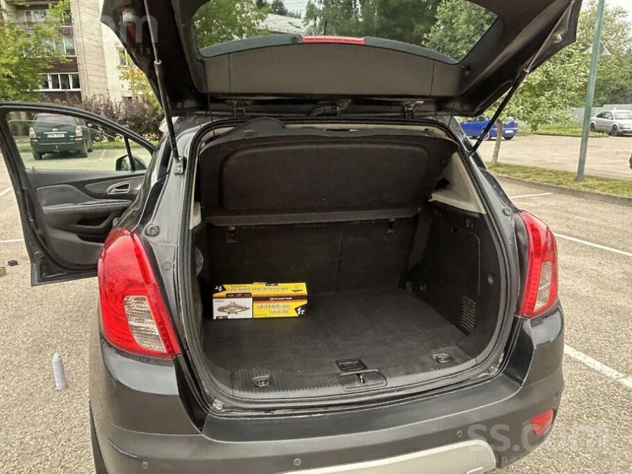 Black Opel Mokka 2014 in Daugavpils, with an engine capacity of 1.70 L and mileage of 249 thousand km for 5950 €, photo 26 on AUTOMOTO.COM.LV