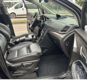 Melns Opel Mokka 2014 Daugavpils, ar dzinēja tilpumu 1.70 L un nobraukumu 258 tūkst. km par 5200 €, foto 25 vietnē AUTOMOTO.COM.LV