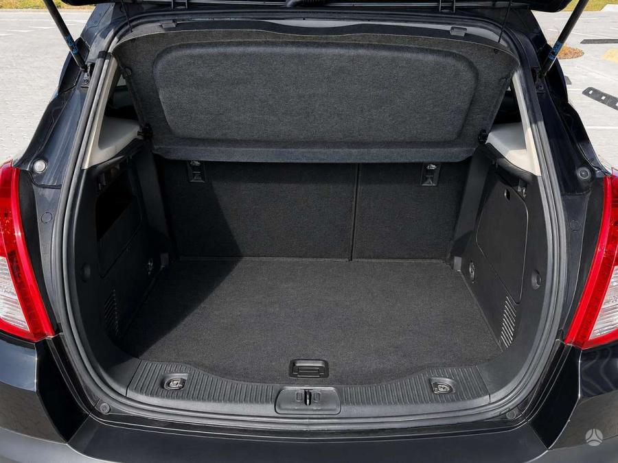 Melns Opel Mokka 2014 Viļņa, ar dzinēja tilpumu 1.69 L un nobraukumu 246 tūkst. km par 6200 €, foto 6 vietnē AUTOMOTO.COM.LV