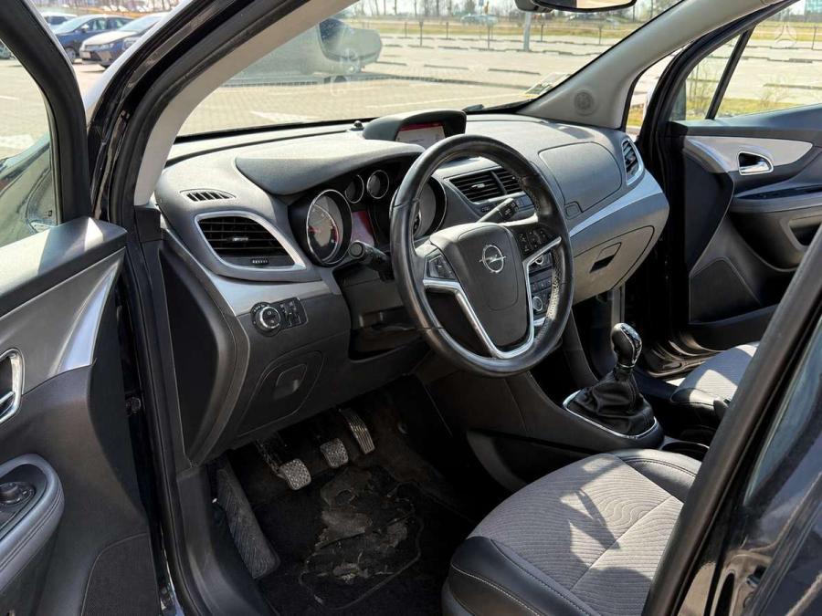 Melns Opel Mokka 2014 Viļņa, ar dzinēja tilpumu 1.69 L un nobraukumu 246 tūkst. km par 6200 €, foto 12 vietnē AUTOMOTO.COM.LV