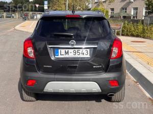 Melns Opel Mokka 2014 Rīga, ar dzinēja tilpumu 1.70 L un nobraukumu 153 tūkst. km par 6900 €, foto 7 vietnē AUTOMOTO.COM.LV