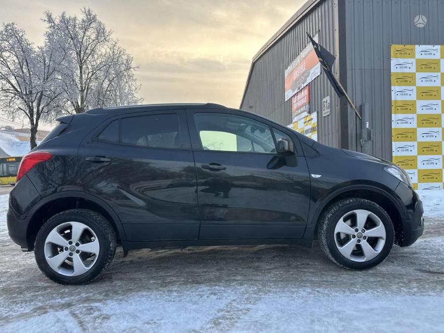 Black Opel Mokka 2015 in Siauliai, with an engine capacity of 1.60 L and mileage of 176 thousand km for 6800 €, photo 8 on AUTOMOTO.COM.LV