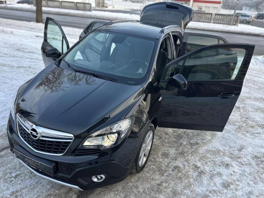 Black Opel Mokka 2015 in Siauliai, with an engine capacity of 1.60 L and mileage of 176 thousand km for 6800 €, photo 12 on AUTOMOTO.COM.LV