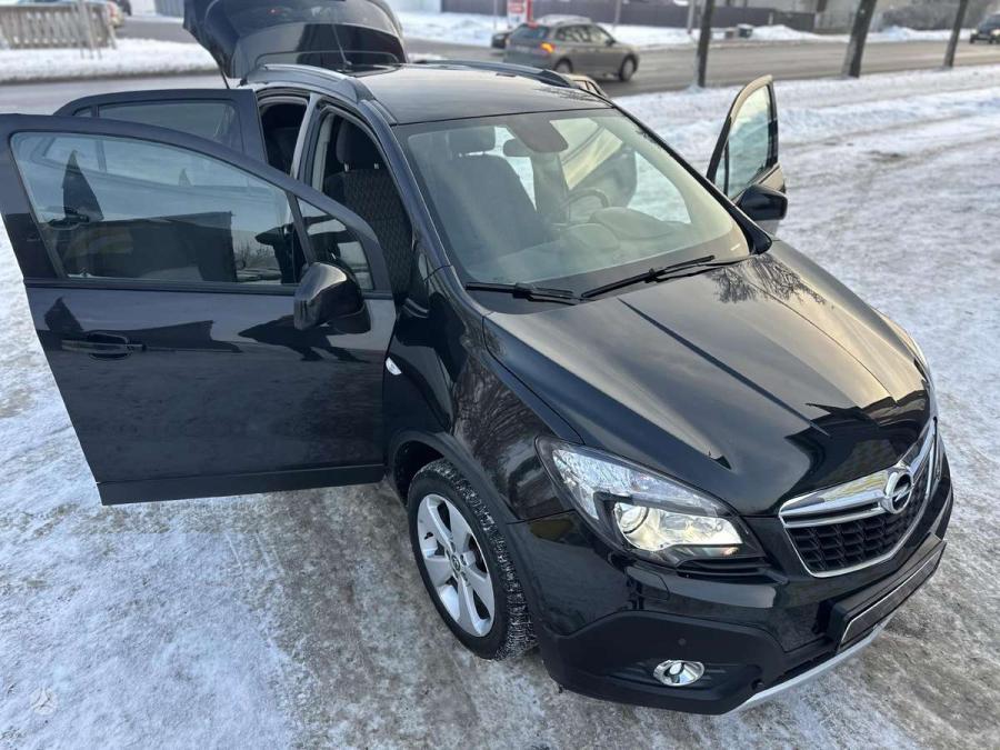 Black Opel Mokka 2015 in Siauliai, with an engine capacity of 1.60 L and mileage of 176 thousand km for 6800 €, photo 13 on AUTOMOTO.COM.LV