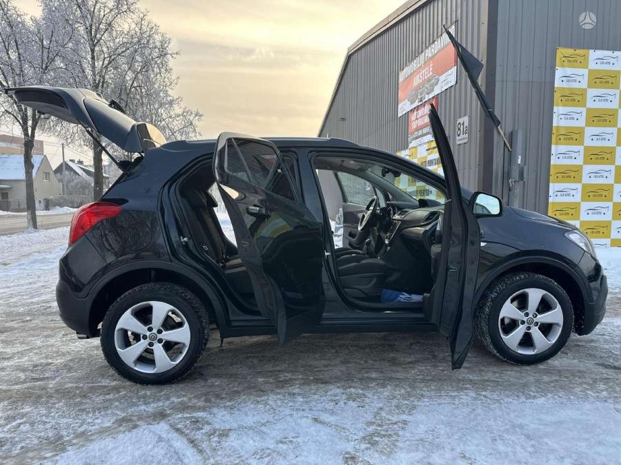 Black Opel Mokka 2015 in Siauliai, with an engine capacity of 1.60 L and mileage of 176 thousand km for 6800 €, photo 24 on AUTOMOTO.COM.LV