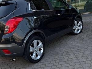Melns Opel Mokka 2015 Klaipėda, ar dzinēja tilpumu 1.36 L un nobraukumu 84 tūkst. km par 8500 €, foto 15 vietnē AUTOMOTO.COM.LV