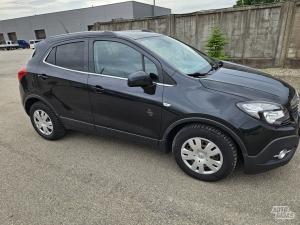 Black Opel Mokka 2015 in Mazeikiai, with an engine capacity of 1.70 L and mileage of 239 thousand km for 6450 €, photo 5 on AUTOMOTO.COM.LV