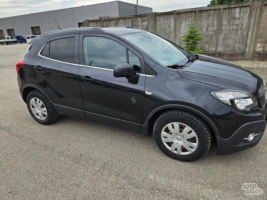 Black Opel Mokka 2015 in Mazeikiai, with an engine capacity of 1.70 L and mileage of 239 thousand km for 6450 €, photo 5 on AUTOMOTO.COM.LV