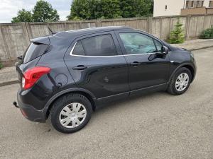 Black Opel Mokka 2015 in Mazeikiai, with an engine capacity of 1.70 L and mileage of 239 thousand km for 6450 €, photo 6 on AUTOMOTO.COM.LV