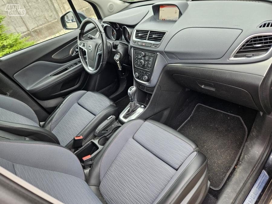 Black Opel Mokka 2015 in Mazeikiai, with an engine capacity of 1.70 L and mileage of 239 thousand km for 6450 €, photo 12 on AUTOMOTO.COM.LV