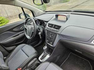 Black Opel Mokka 2015 in Mazeikiai, with an engine capacity of 1.70 L and mileage of 239 thousand km for 6450 €, photo 13 on AUTOMOTO.COM.LV