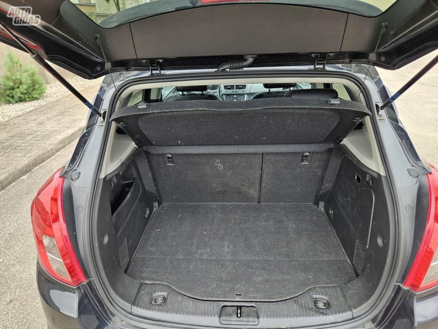 Black Opel Mokka 2015 in Mazeikiai, with an engine capacity of 1.70 L and mileage of 239 thousand km for 6450 €, photo 16 on AUTOMOTO.COM.LV