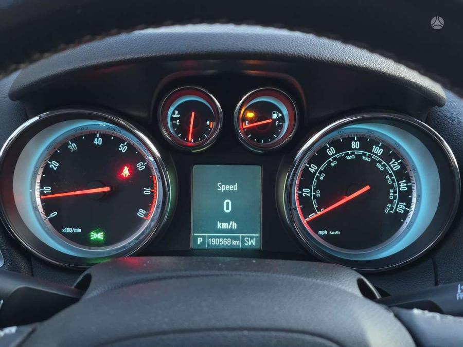 Black Opel Mokka 2015 in Siauliai, with an engine capacity of 1.36 L and mileage of 190 thousand km for 6650 €, photo 23 on AUTOMOTO.COM.LV
