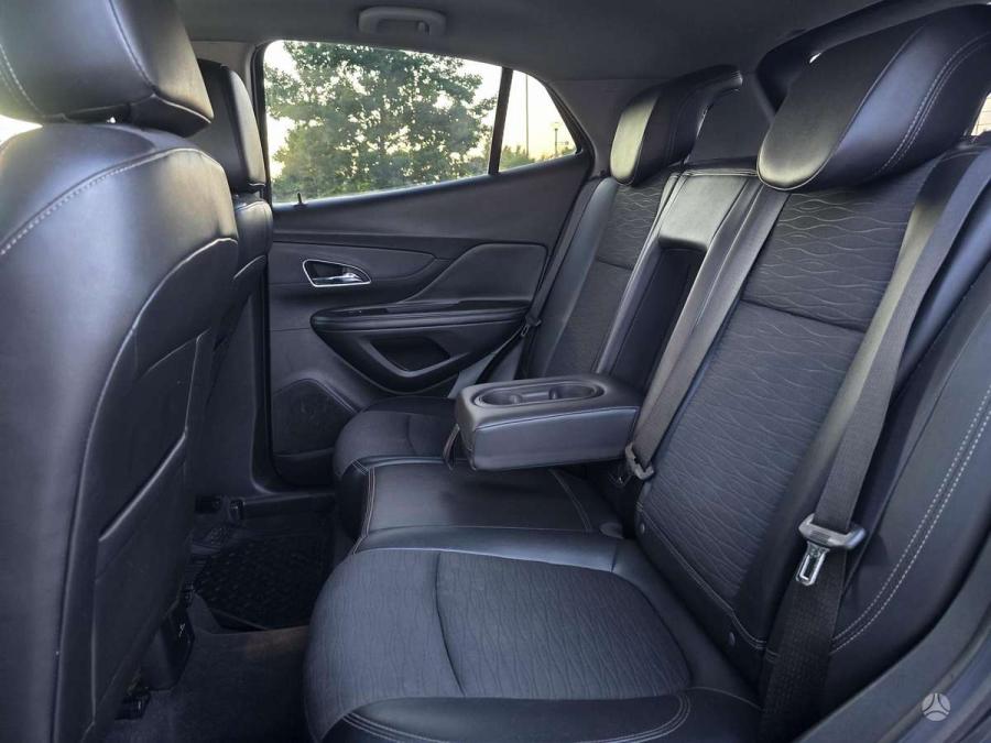 Black Opel Mokka 2015 in Siauliai, with an engine capacity of 1.36 L and mileage of 190 thousand km for 6650 €, photo 40 on AUTOMOTO.COM.LV