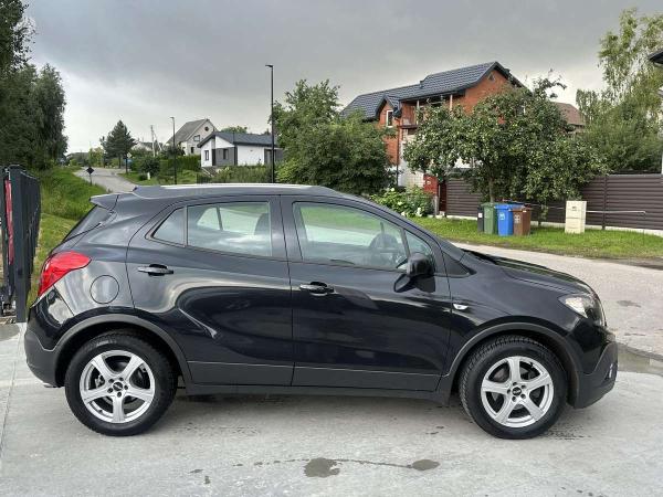 Melns Opel Mokka 2015 Alīta, ar dzinēja tilpumu 1.60 L un nobraukumu 229 tūkst. km par 7350 €, foto 6 vietnē AUTOMOTO.COM.LV