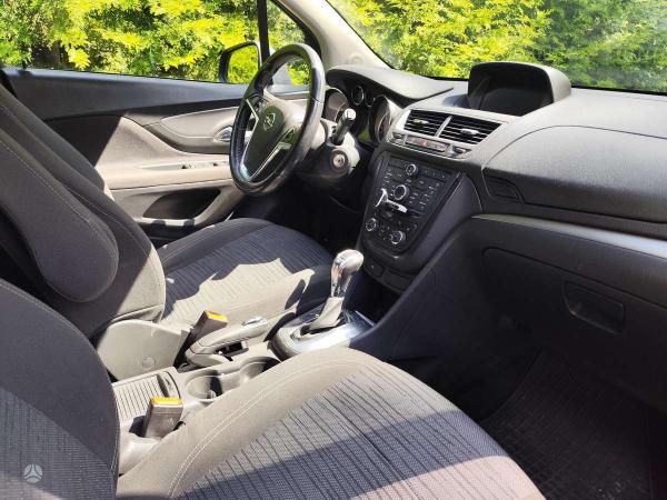Melns Opel Mokka 2015 Viļņa, ar dzinēja tilpumu 1.36 L un nobraukumu 290 tūkst. km par 7499 €, foto 5 vietnē AUTOMOTO.COM.LV