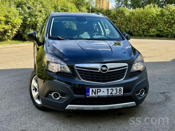 Opel Mokka 2015 in Riga on AUTOMOTO.COM.LV Black Opel Mokka 2015 in Riga, with an engine capacity of 1.40 L and mileage of 240 thousand km for 5470 €, photo 7 on AUTOMOTO.COM.LV